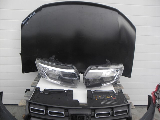 260605665R Renault (RVI) фара левая