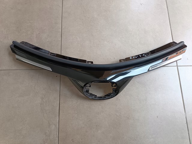 5310142411 Toyota решетка радиатора