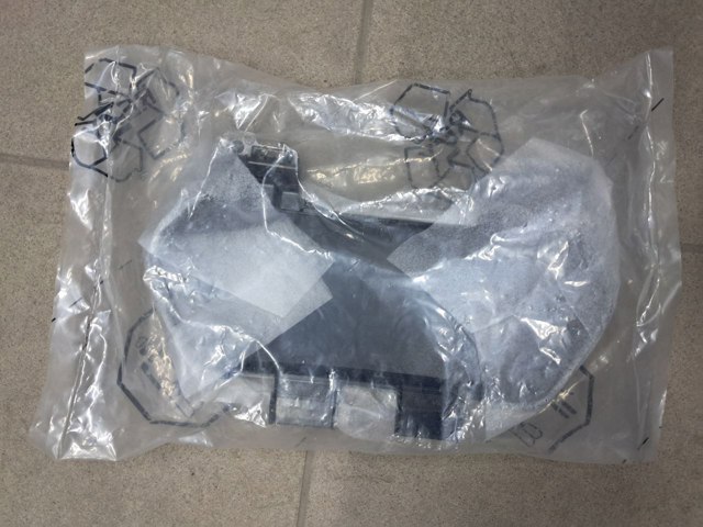 51118085663 BMW Накладка бампера переднего