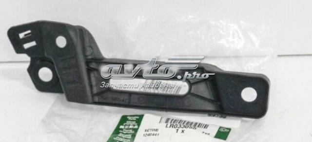 LR124567 Land Rover кронштейн крила