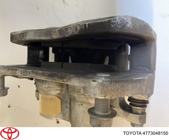 4773048150 Toyota суппорт тормозной передний правый