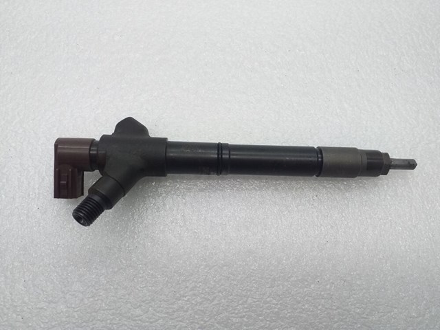 2367029126 Toyota Форсунка впрыска топлива