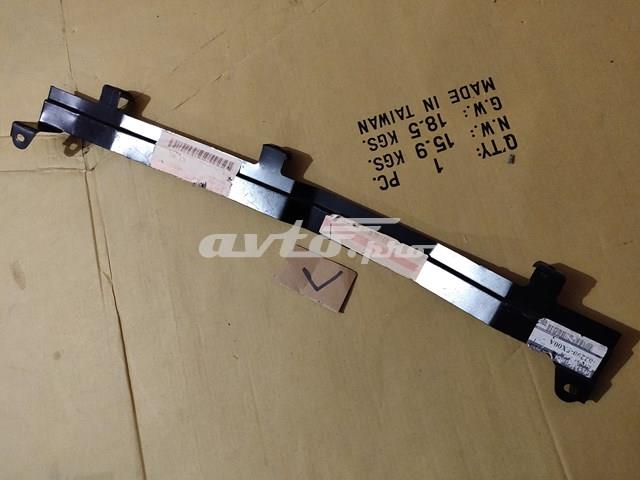 622905X00A Nissan кронштейн бампера переднего центральный