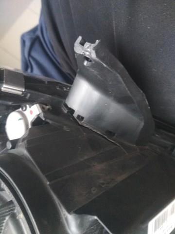 8301D245 Mitsubishi фара левая