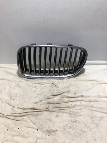 51137200727 BMW решетка радиатора левая