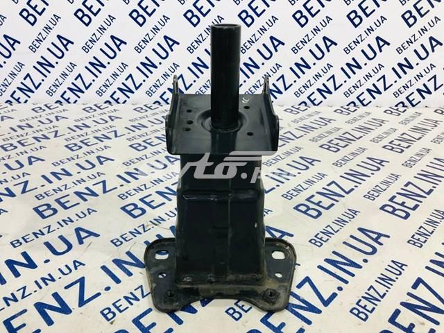 A1646202031 Mercedes кронштейн усилителя переднего бампера