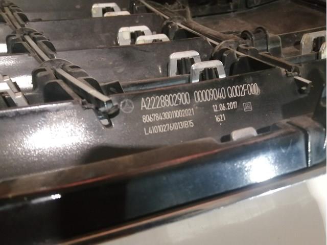 A2228802900 Mercedes решетка аналог