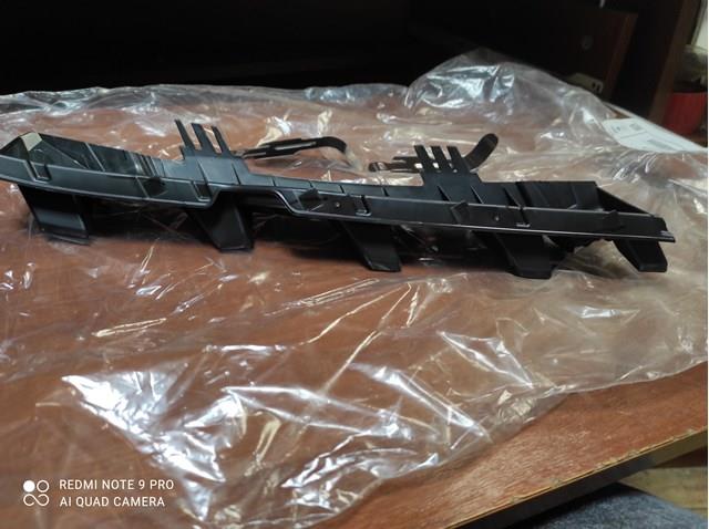 63119477984 BMW кронштейн фари r g05