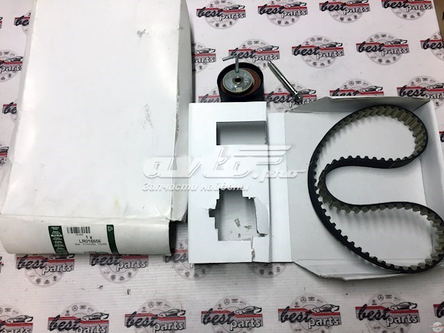 LR016656 Land Rover комплект грм