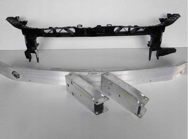 A1776205001 Mercedes поперечина