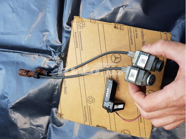 1668100415 Mercedes накладка