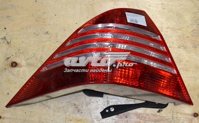 A2208200764 Mercedes фонарь задний левый
