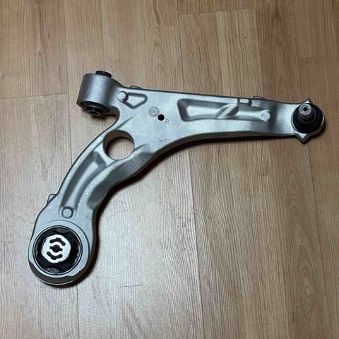 4877848AA Chrysler рычаг передней подвески нижний правый