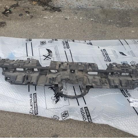 5311542010 Toyota кронштейн решетки радиатора