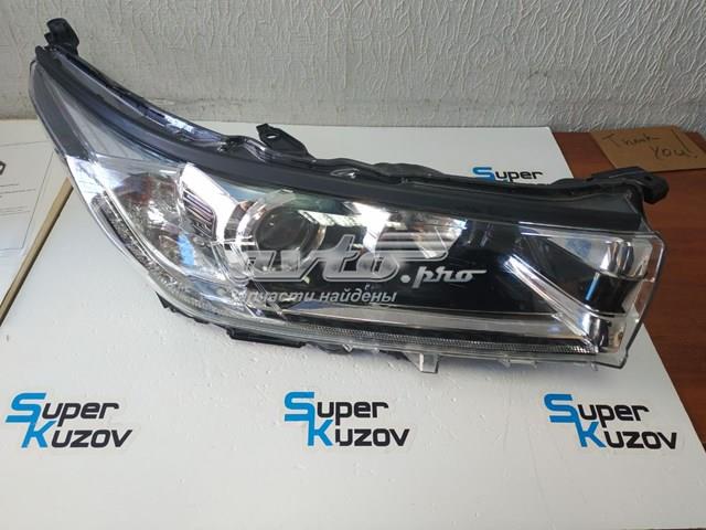 811100E360 Toyota Фара правая
