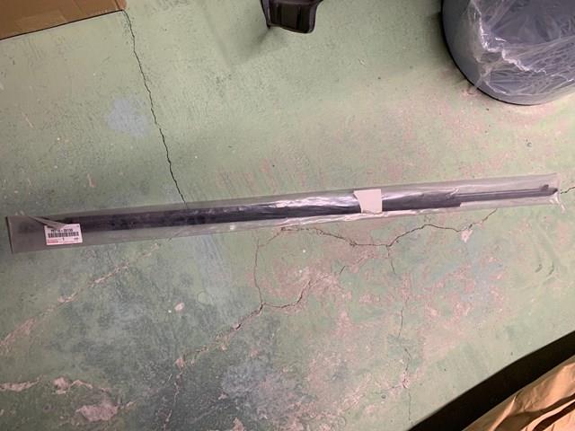 7571033130 Toyota молдинг опускного стекла двери передней правой