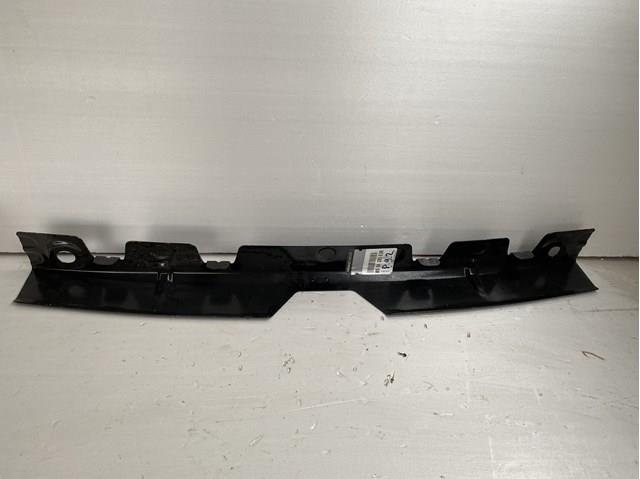 850428363R Renault (RVI) кронштейн бампера заднего центральный