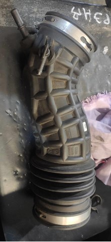 DS739R504GE Ford патрубок воздушный