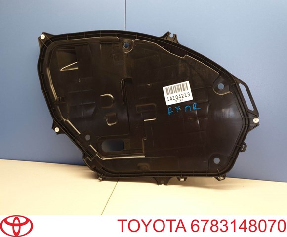 6783148070 Toyota заглушка правой передней двери