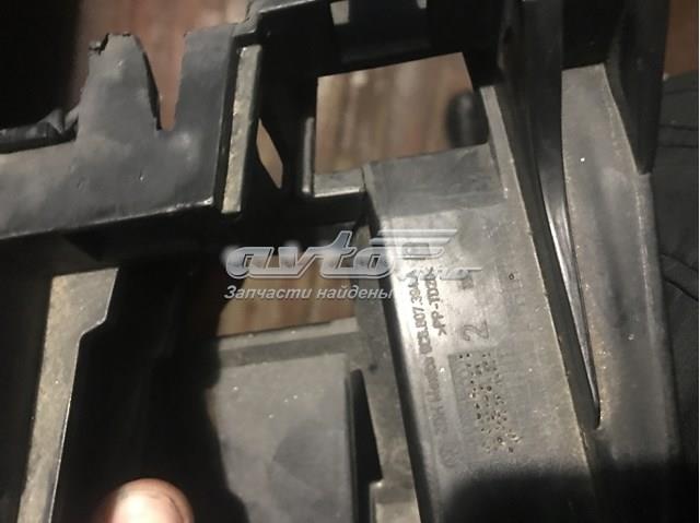5C6807393A VAG суппорт (кронштейн крепления заднего фонаря левый)