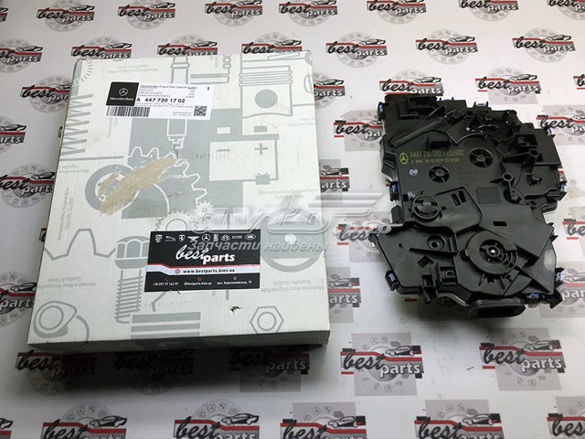 A4477301702 Mercedes замок дверей