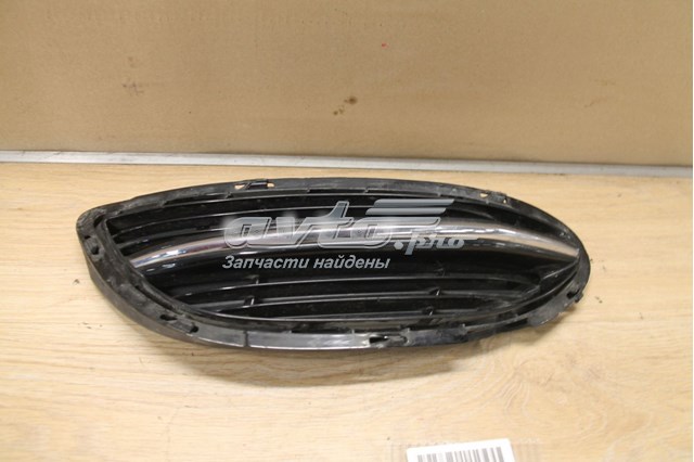 A2228850724 Mercedes решетка в бампер