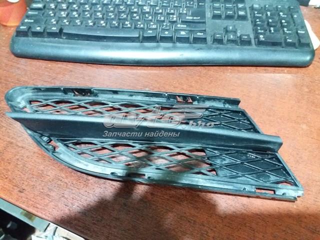 51117198900 BMW молдинг решетки радиатора правый