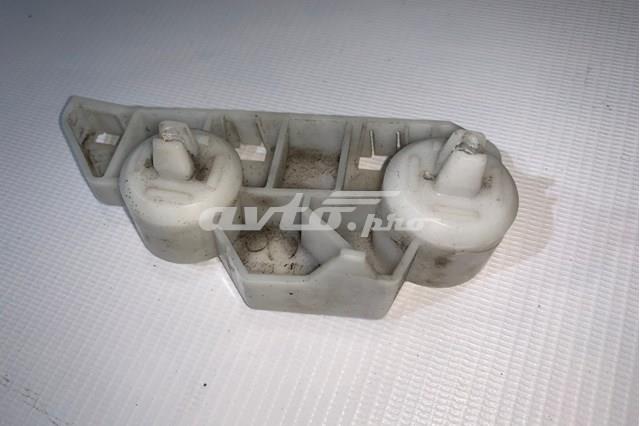 622213TA0A Nissan/Infiniti Кронштейн бампера переднего внешний левый