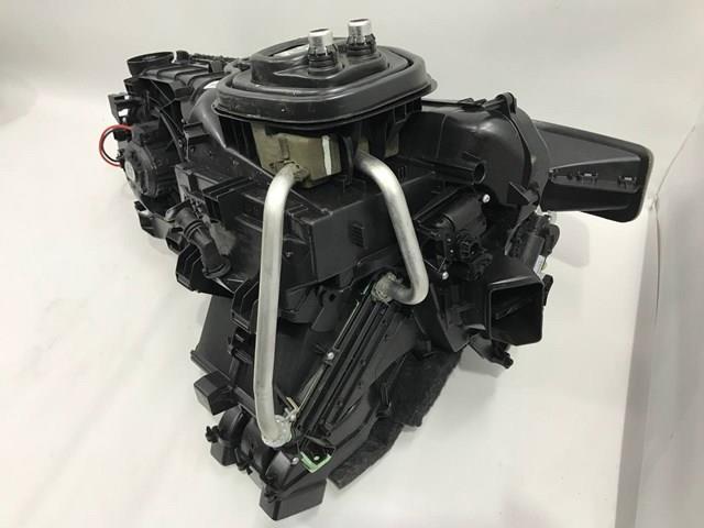 5Q1820007B VAG корпус печки