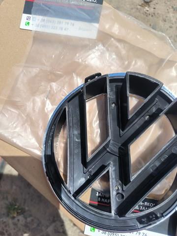 561853600ULM VAG эмблема решетки радиатора