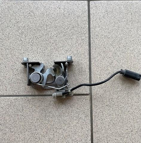 51237224883 BMW замок кап без провод