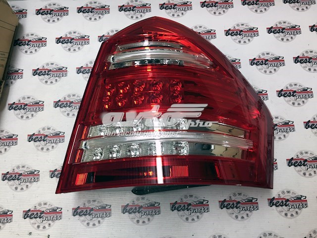 Стоп задний на Mercedes GL-Class (X164)