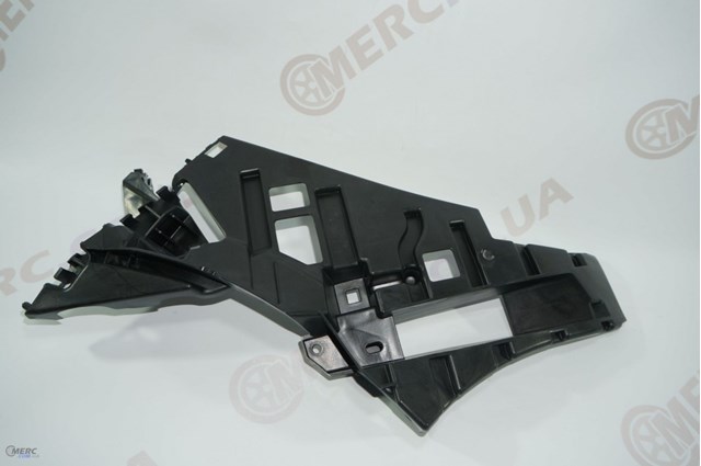A1666205801 Mercedes кронштейн фари