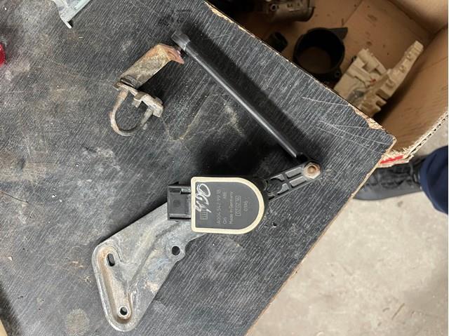 A2129050303 Mercedes | Датчик уровня положения кузова передний левый A ...