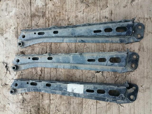 5110812010 Toyota Кронштейн передней балки