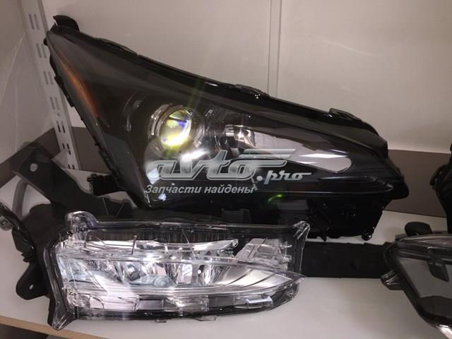 8122078020 Toyota фара противотуманная левая