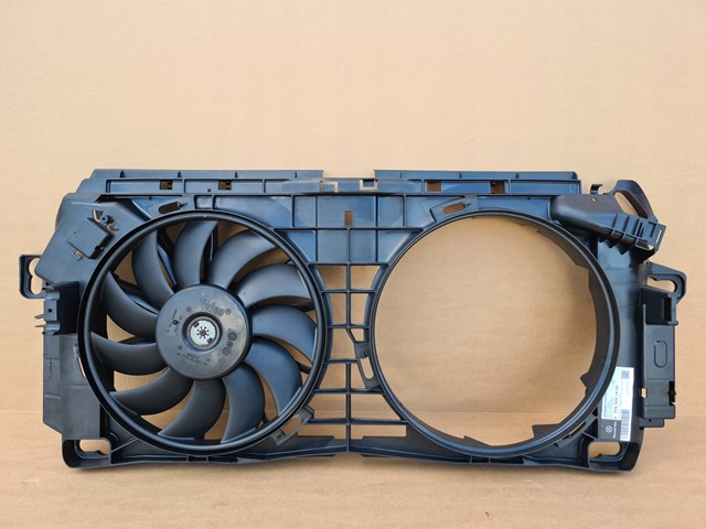 A9065051455 Mercedes диффузор радиатора кондиционера