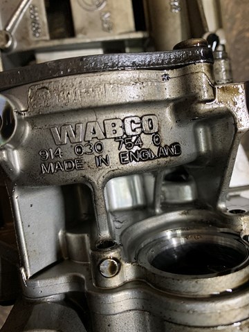 11417810451 BMW насос масляный