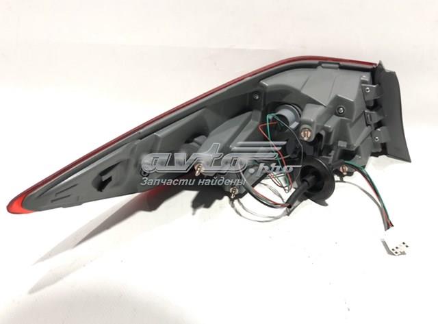 92402-F2000 China задний правый внешний фонарь