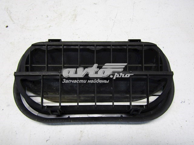 6R0819465B VAG решетка вентиляции салона на "торпедо"