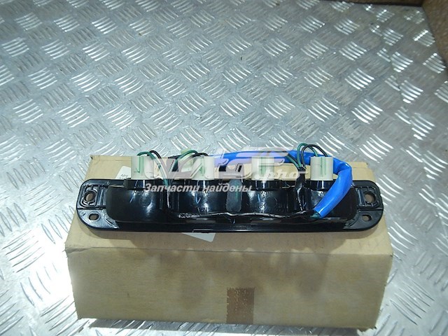 MN146214 Mitsubishi доп стоп сигнал