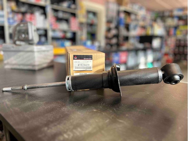 4162A429 Mitsubishi Амортизатор задний