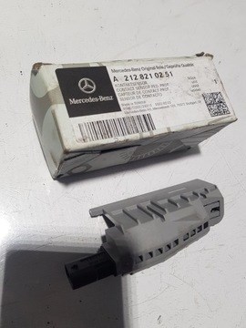 A2128210251 Mercedes датчик открывания капота