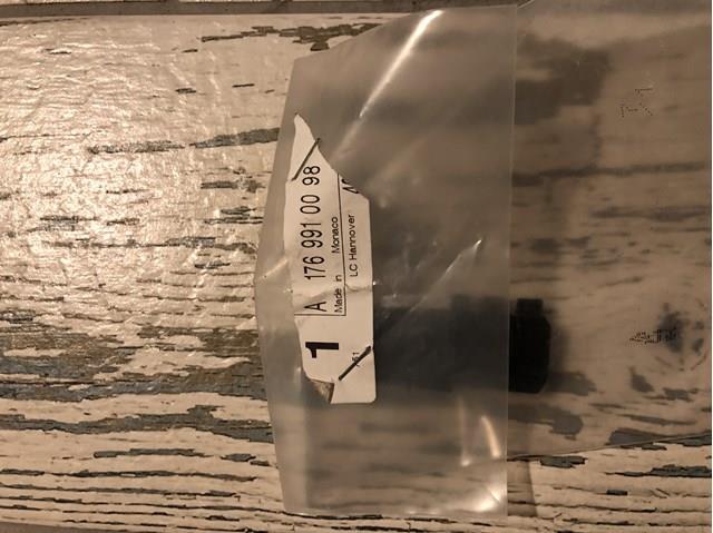 A1769910098 Mercedes сравнить цены на Автопро