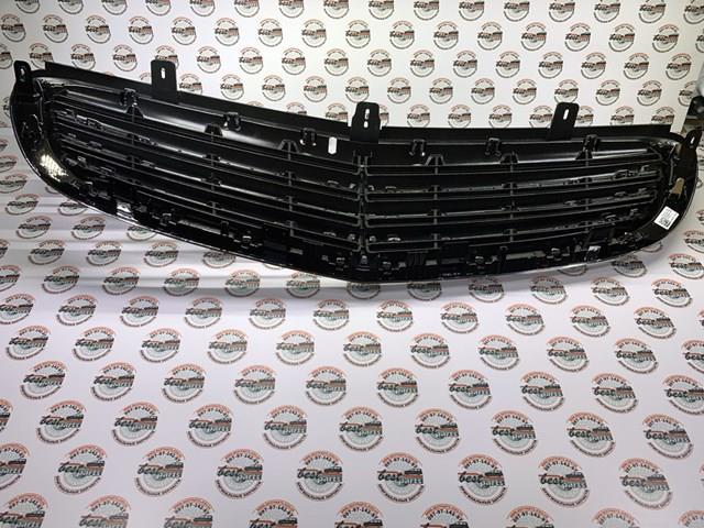 A20588066069040 Mercedes решетка радиатора mercedes c w205