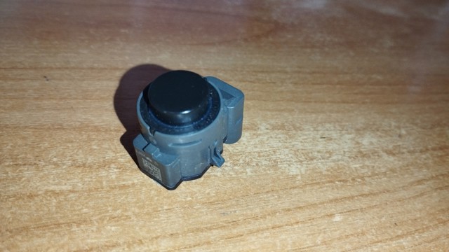 B0J767UC1 Mazda Датчик сигнализации парковки (парктроник) передний боковой