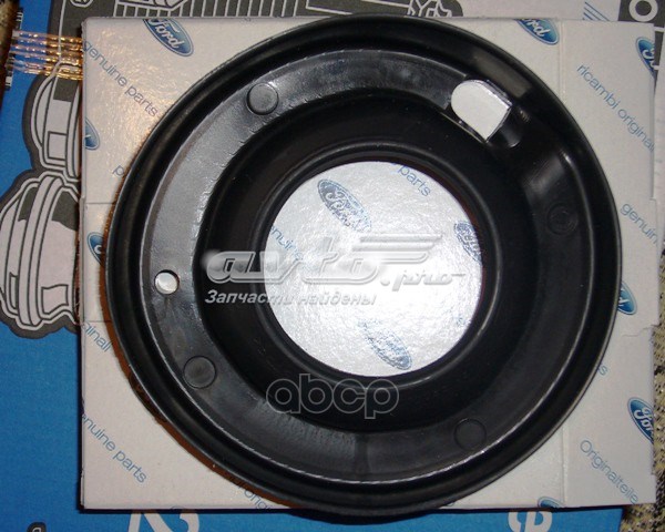 1355153 Ford проставка (резиновое кольцо пружины задней нижняя)