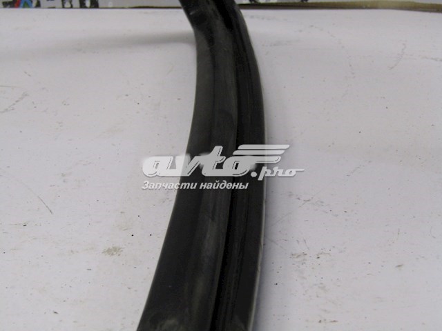 95980733 Korea (oem) направляющая стекла рамки двери передней левой