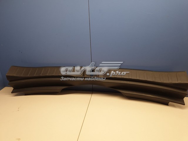 5838742130C0 Toyota накладка пройому багажника