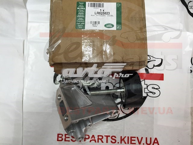LR025823 Land Rover ролик ремня грм паразитный